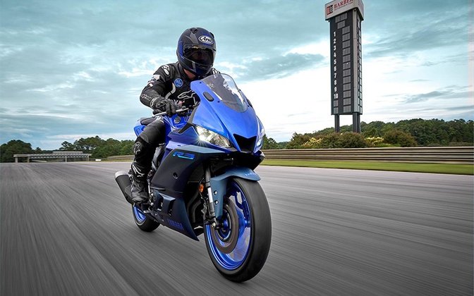 2024 Yamaha YZFR3