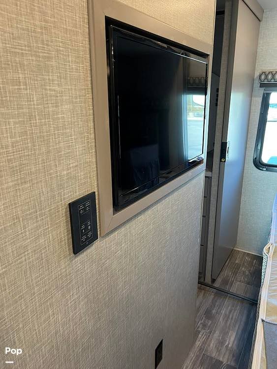 2022 Thor Motor Coach Hurricane 31C